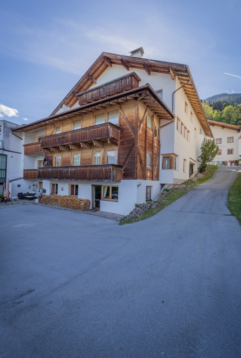 Hotel-Garni met aantrekkelijke huurinkomsten in het hart van Serfaus ...